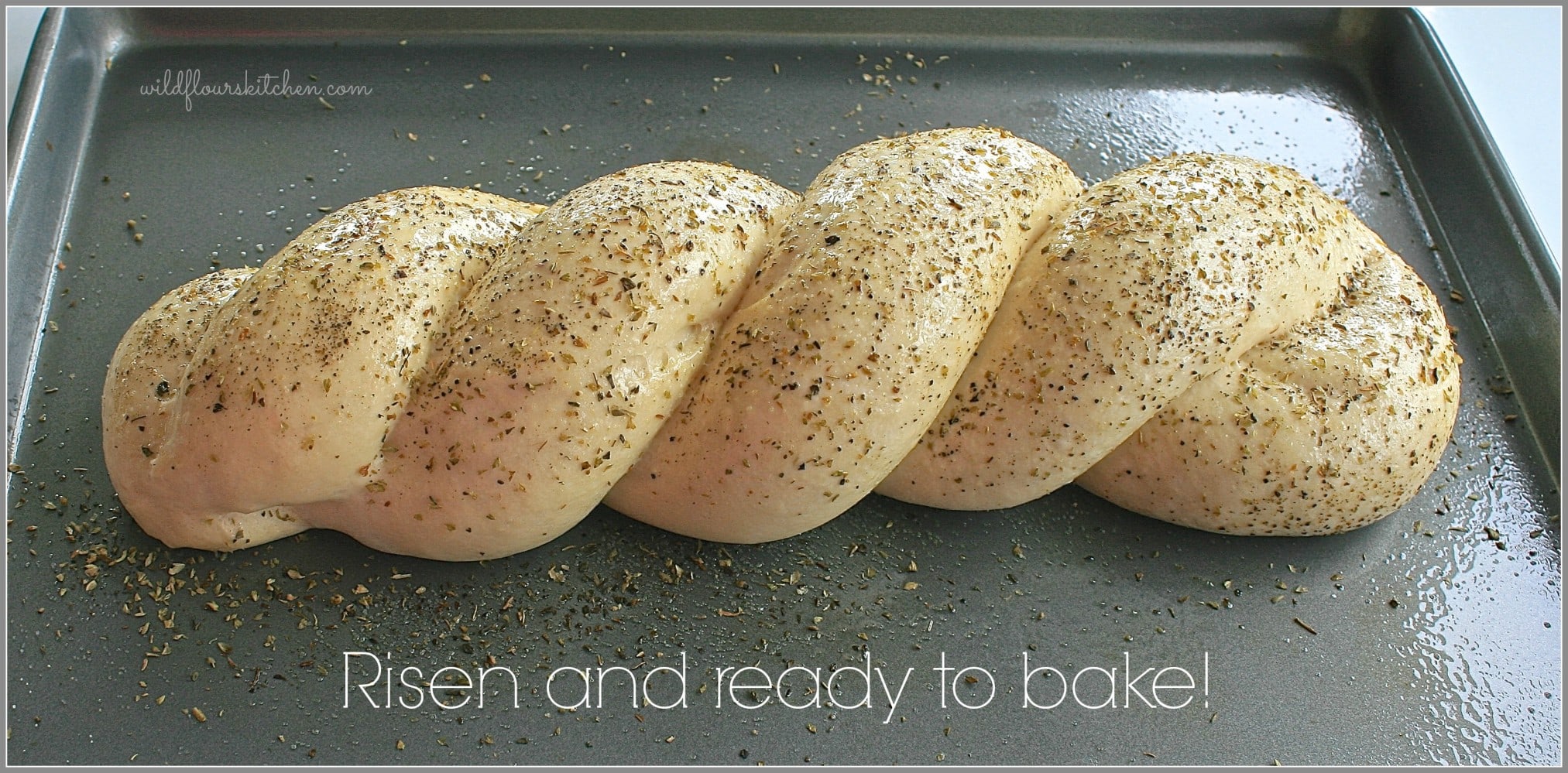 Easy Garlic & Italian Herb Twisty Bread (With Garlic Cheesy Bread ...